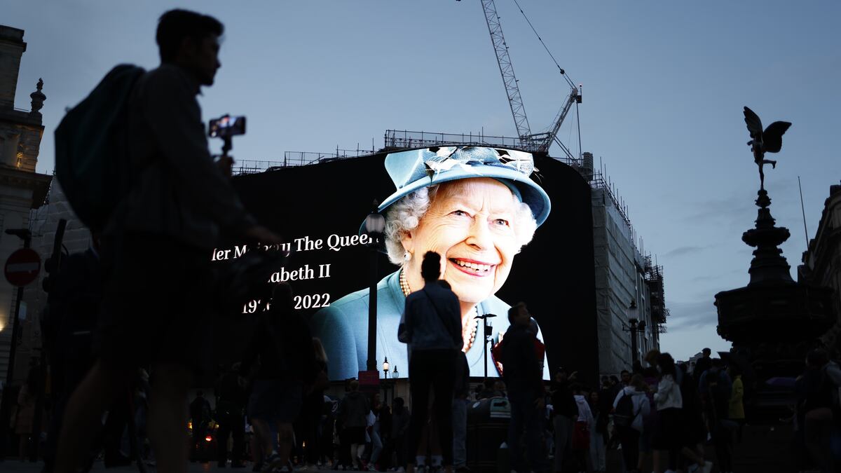 Isabel II: La utilidad de reinar | Opinión | EL PAÍS