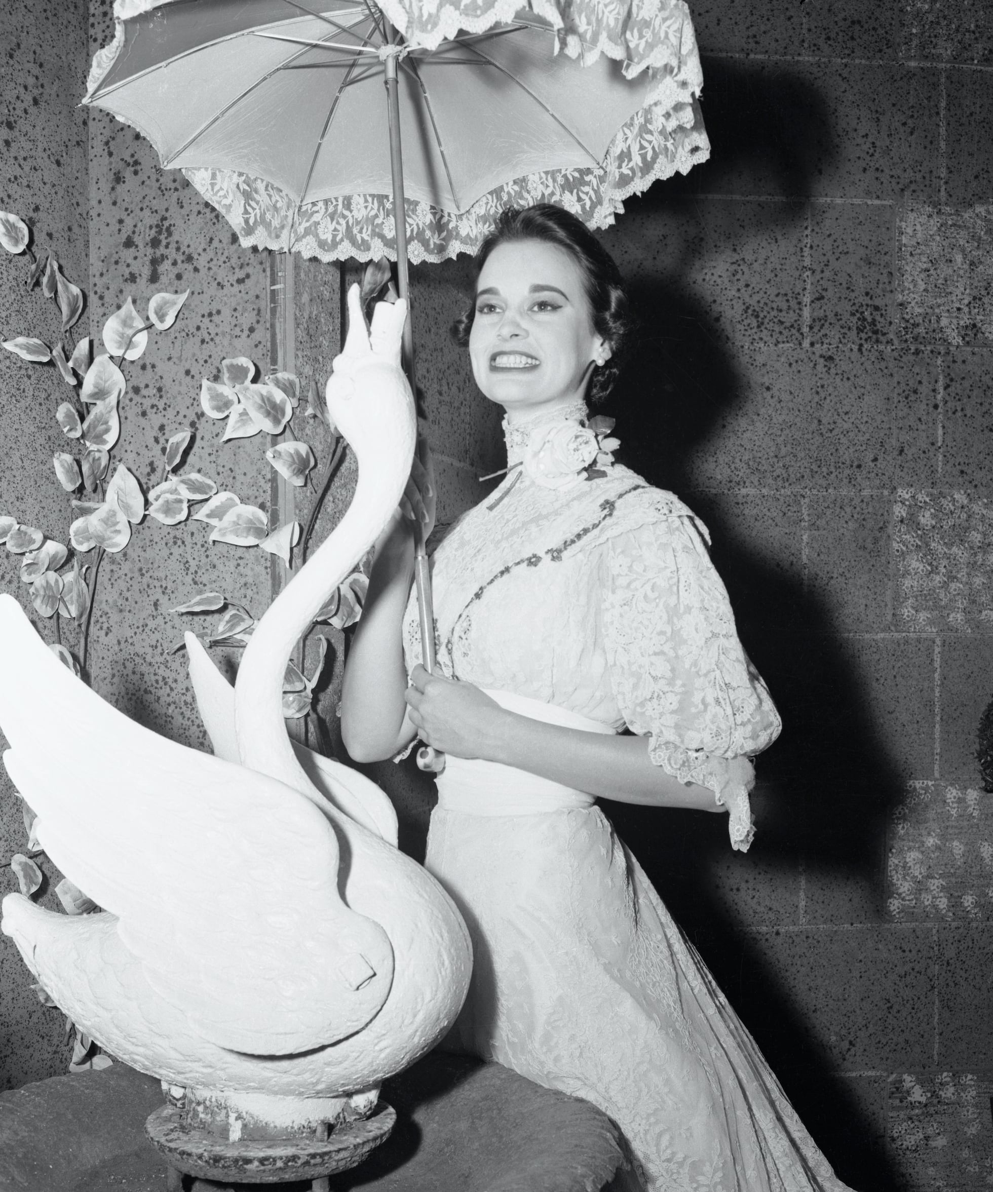 La historia detrás del perfume del cisne, la fragancia de Gloria ...