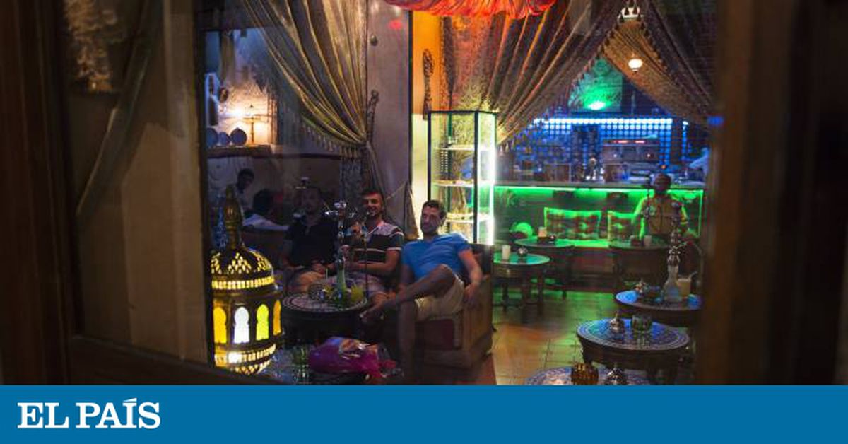 El humo vuelve a invadir algunos bares | Sociedad | EL PAÍS