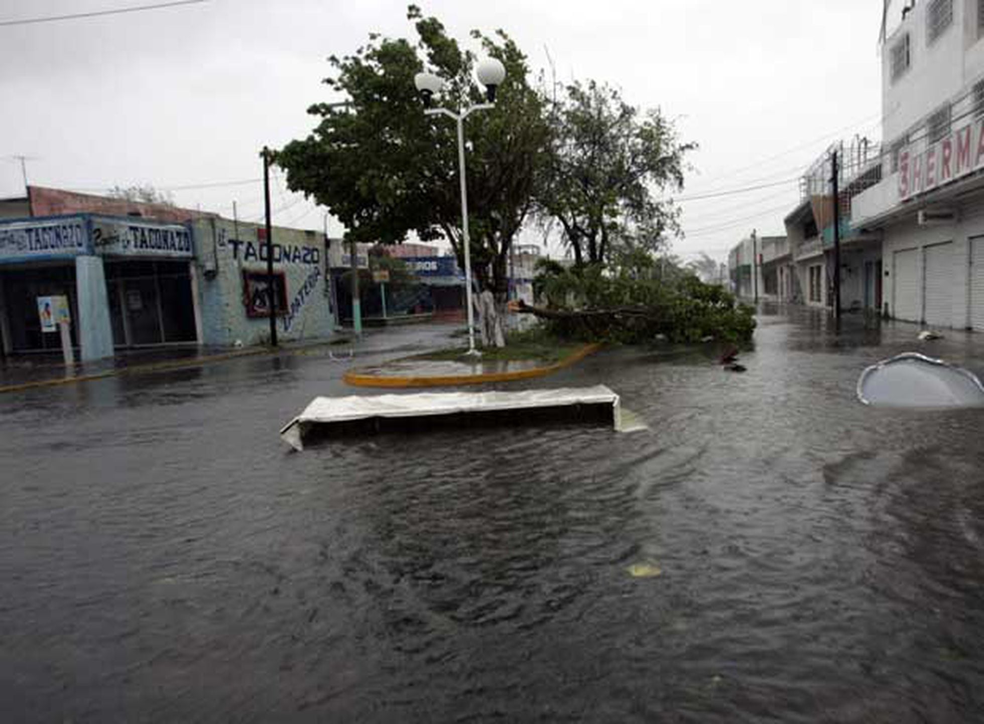 Una calle inundada en la ciudad de Chetumal | Internacional | EL PAÍS