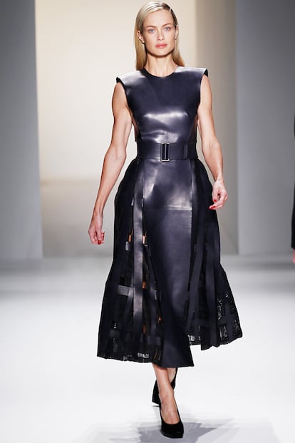 El eterno minimalismo de Calvin Klein Collection | Fotos | Pasarelas de ...