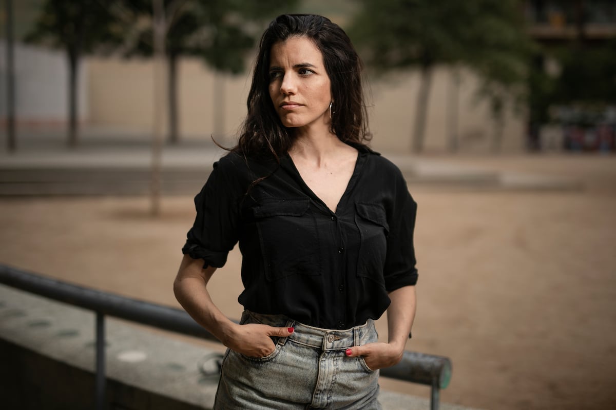Anna Pazos: “No sé si escriure és una compulsió d’entendre o de donar ...