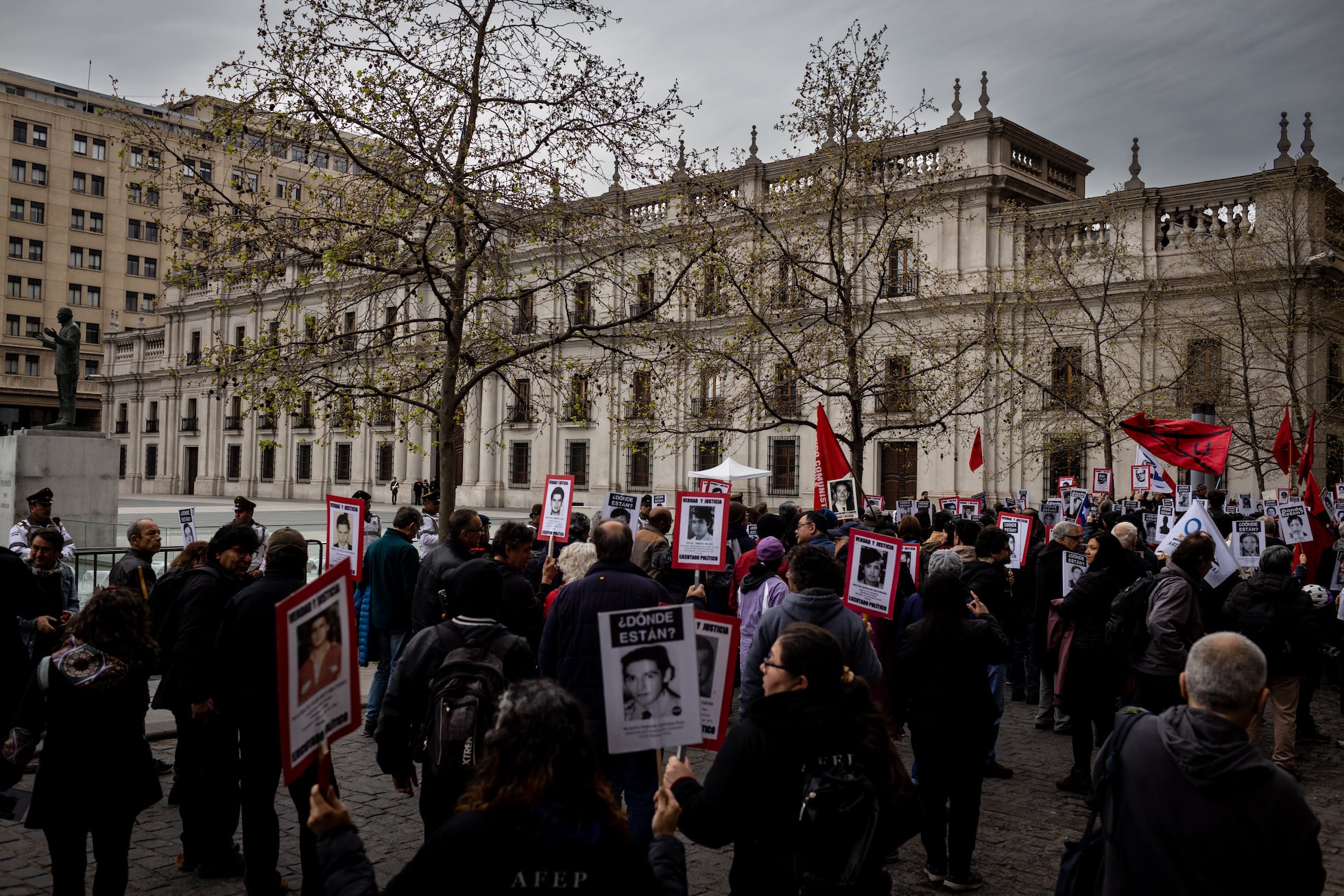 La marcha por los desaparecidos en la dictadura, en imágenes | Fotos | EL PAÍS Chile