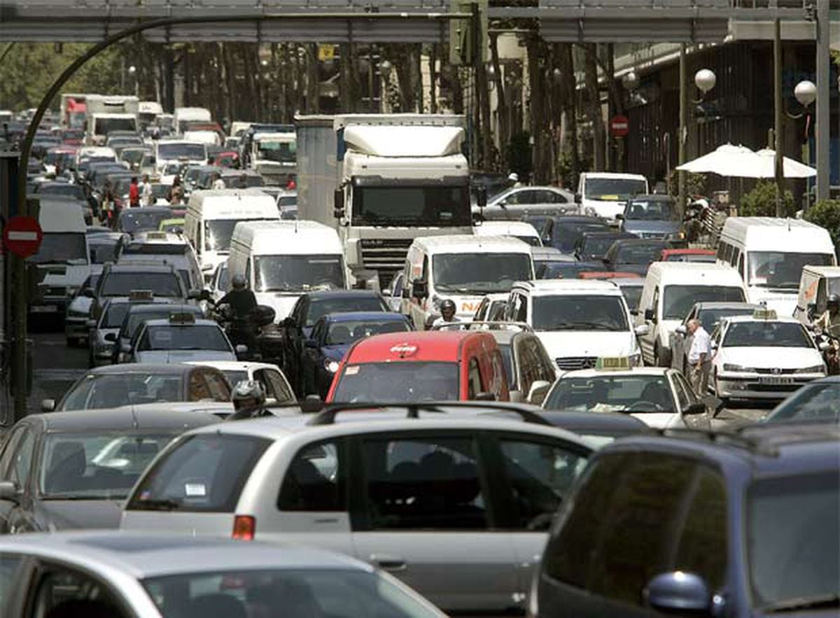 Atasco de coches en el centro de Madrid | Madrid | EL PAÍS