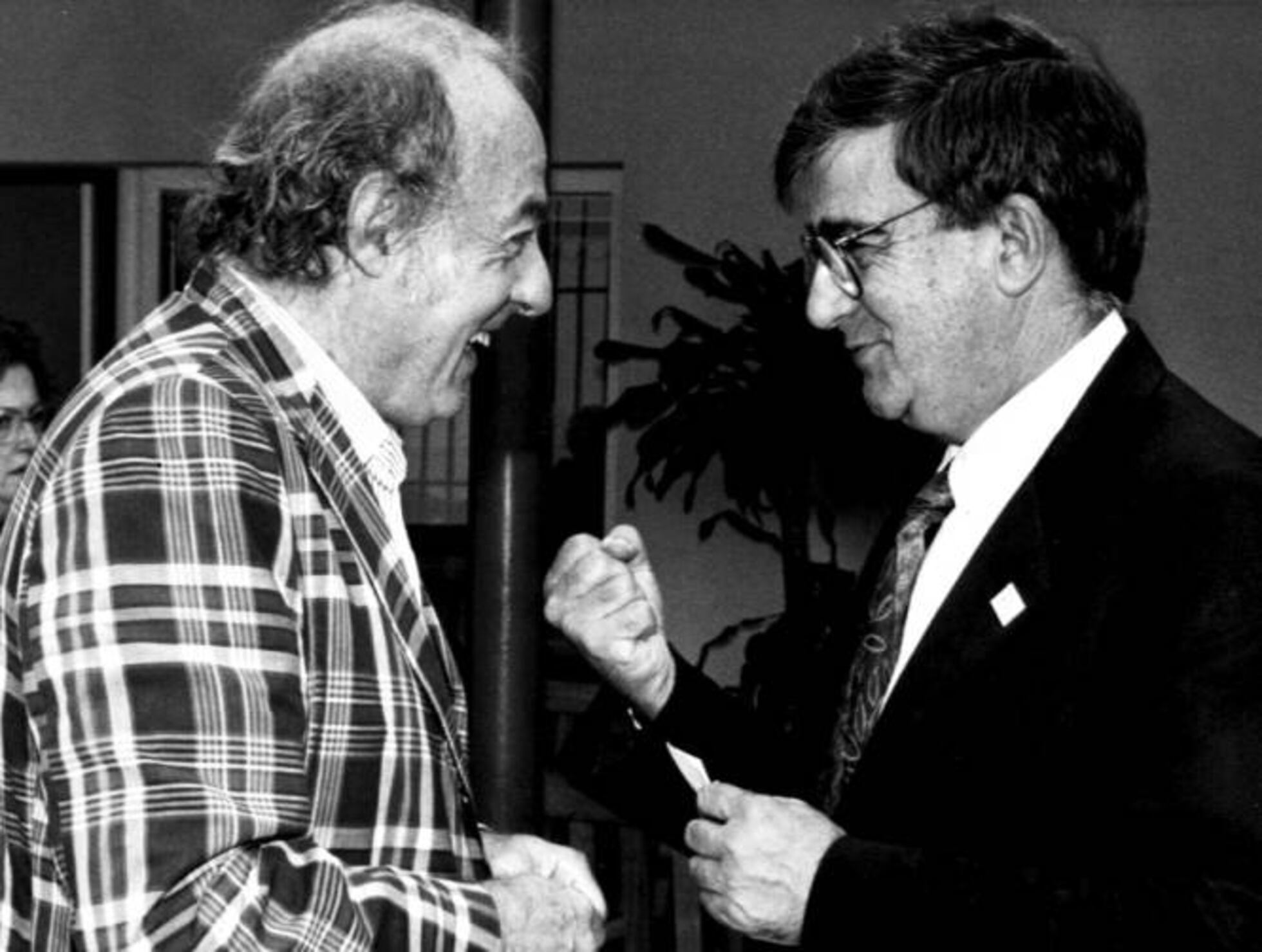 Ernest Lluch, las imágenes del exministro socialista | Fotos | Noticias ...