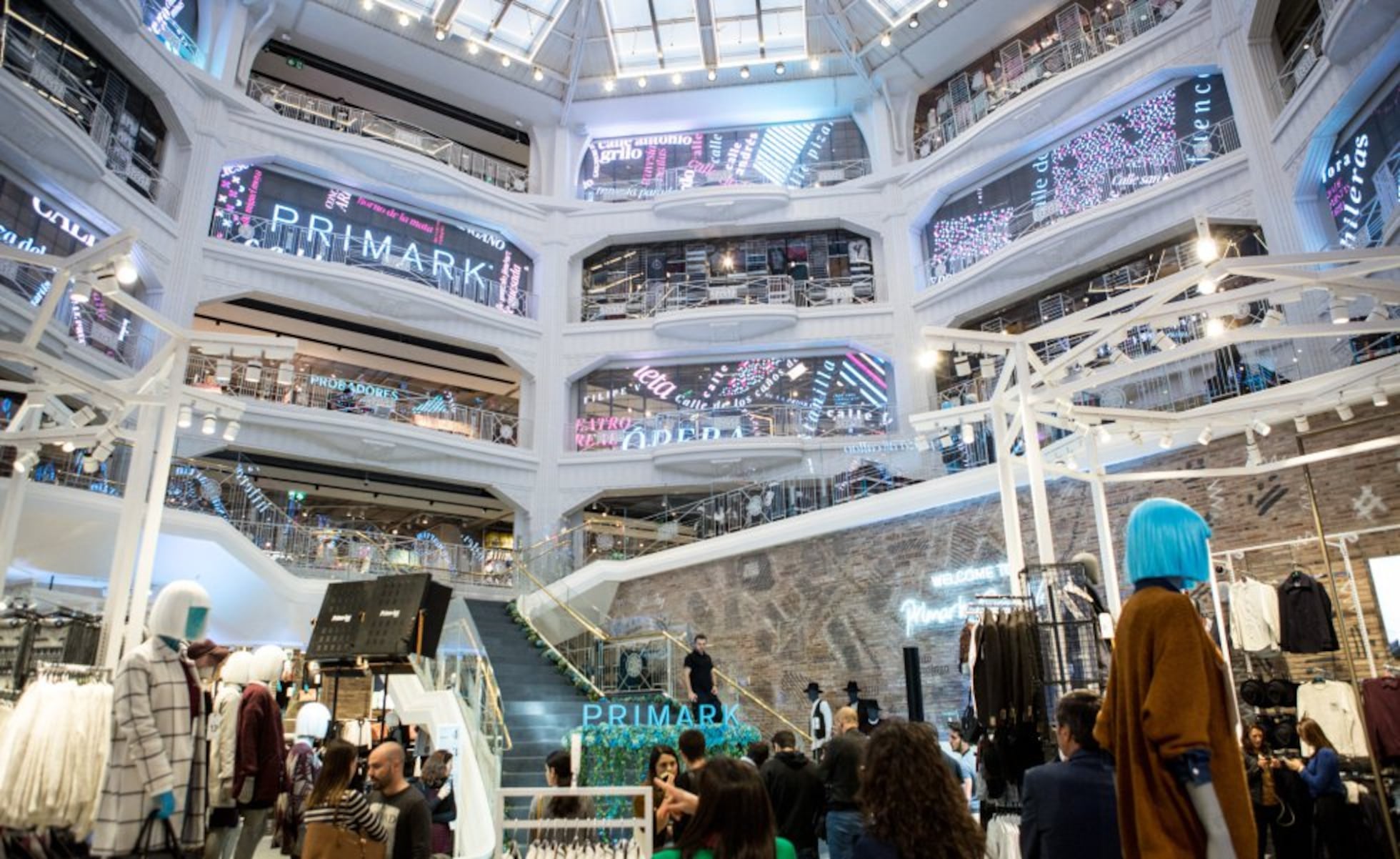 Gran Vía Primark desde el interior: Primark desde el interior | Fotos ...
