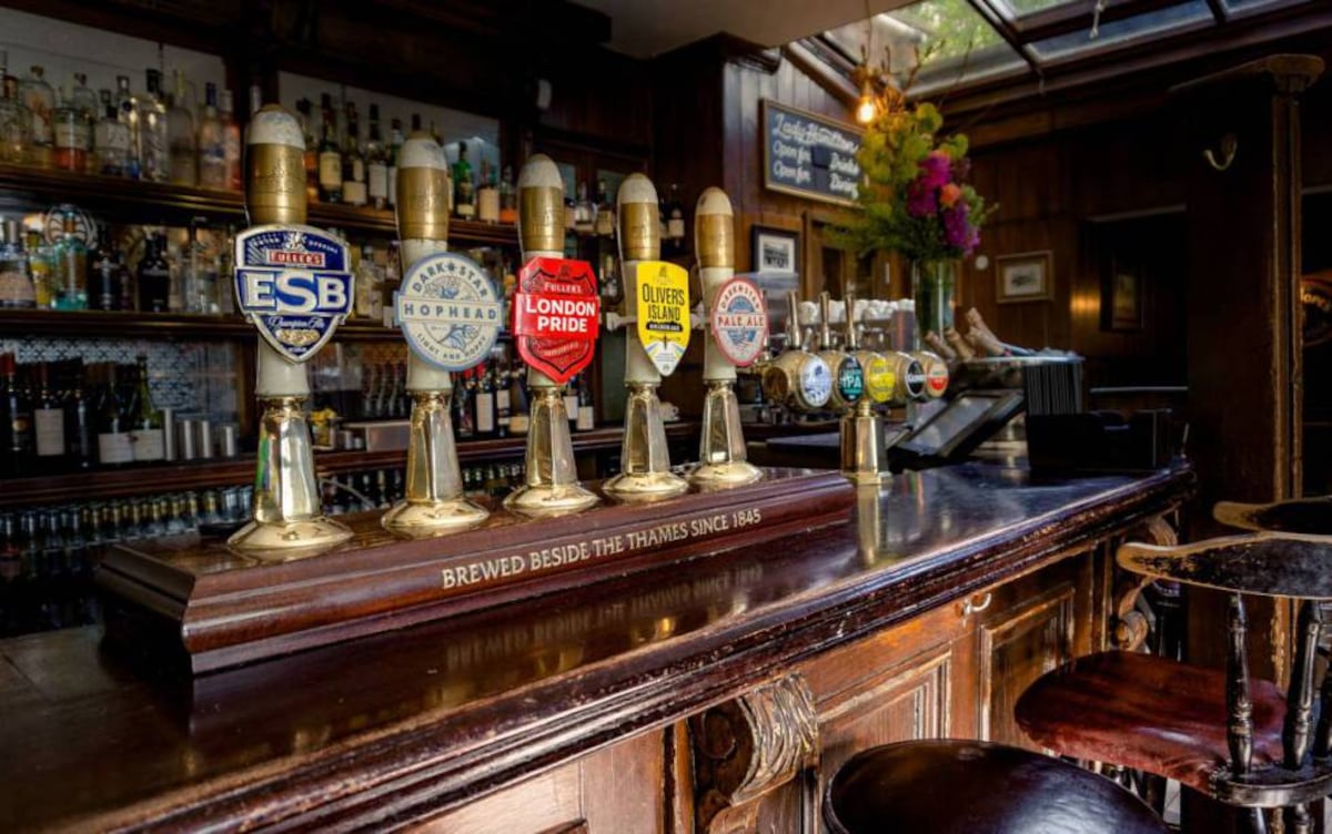 No te líes: estos son cuatro ‘pubs’ auténticos de Londres | Fotos | El ...