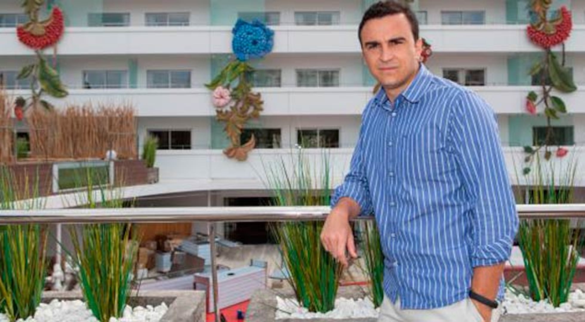 4 razones por las que Ibiza cada vez se parece más a Las Vegas | S Moda ...