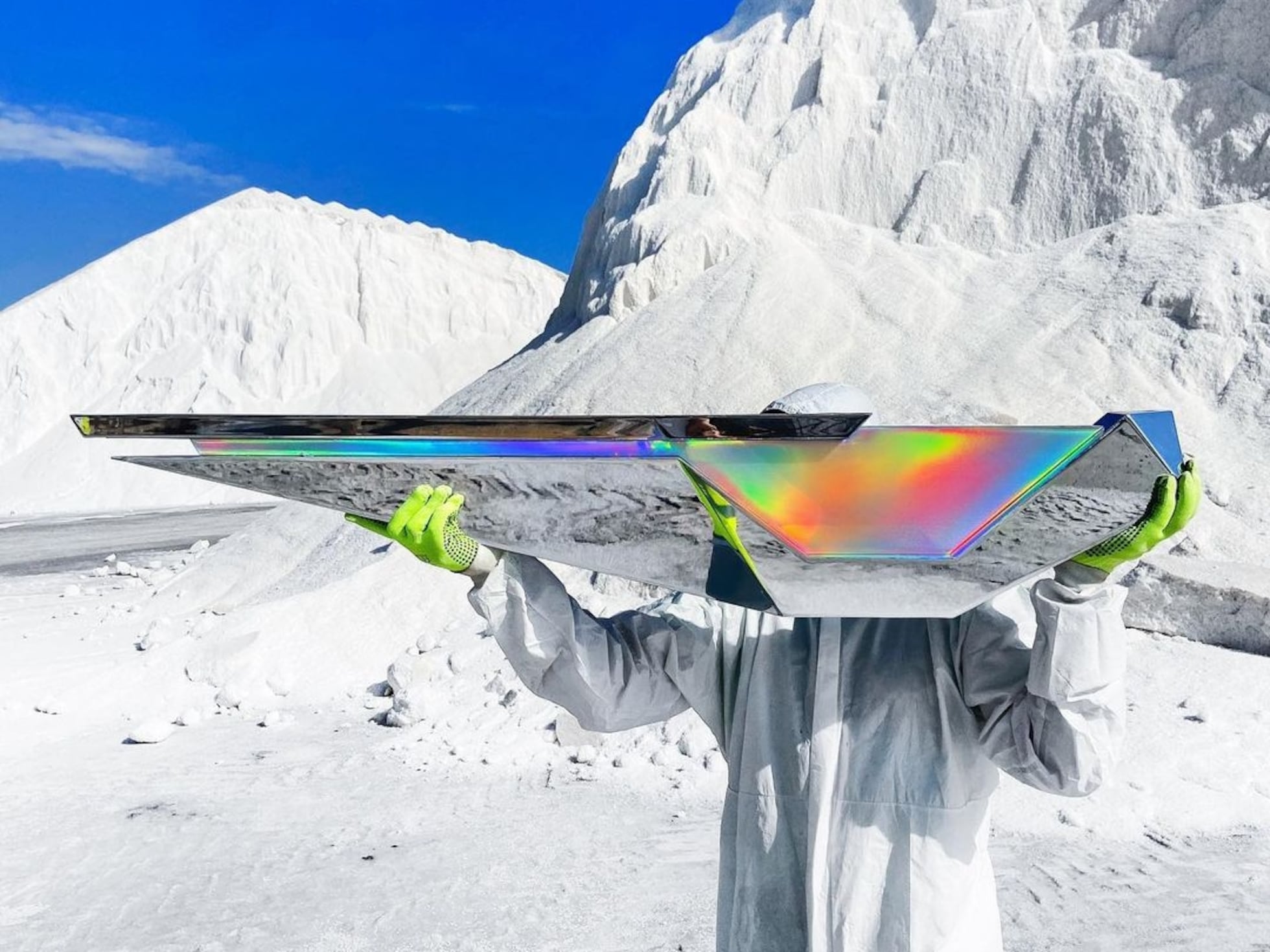 Del fondo del océano al metaverso: Demsky, el artista que expone su ...