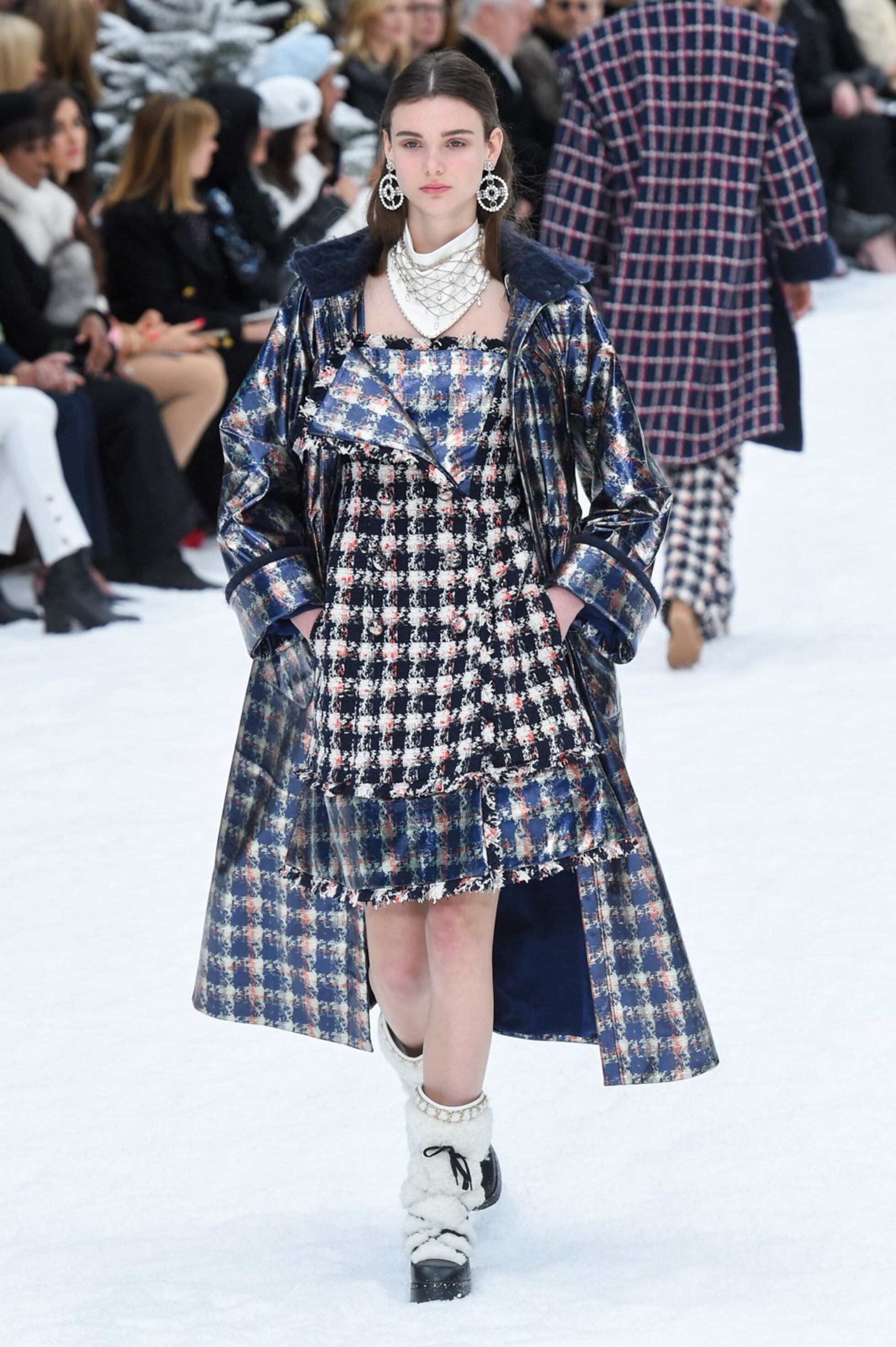 La última colección de Karl Lagerfeld para Chanel | Fotos | Pasarelas ...