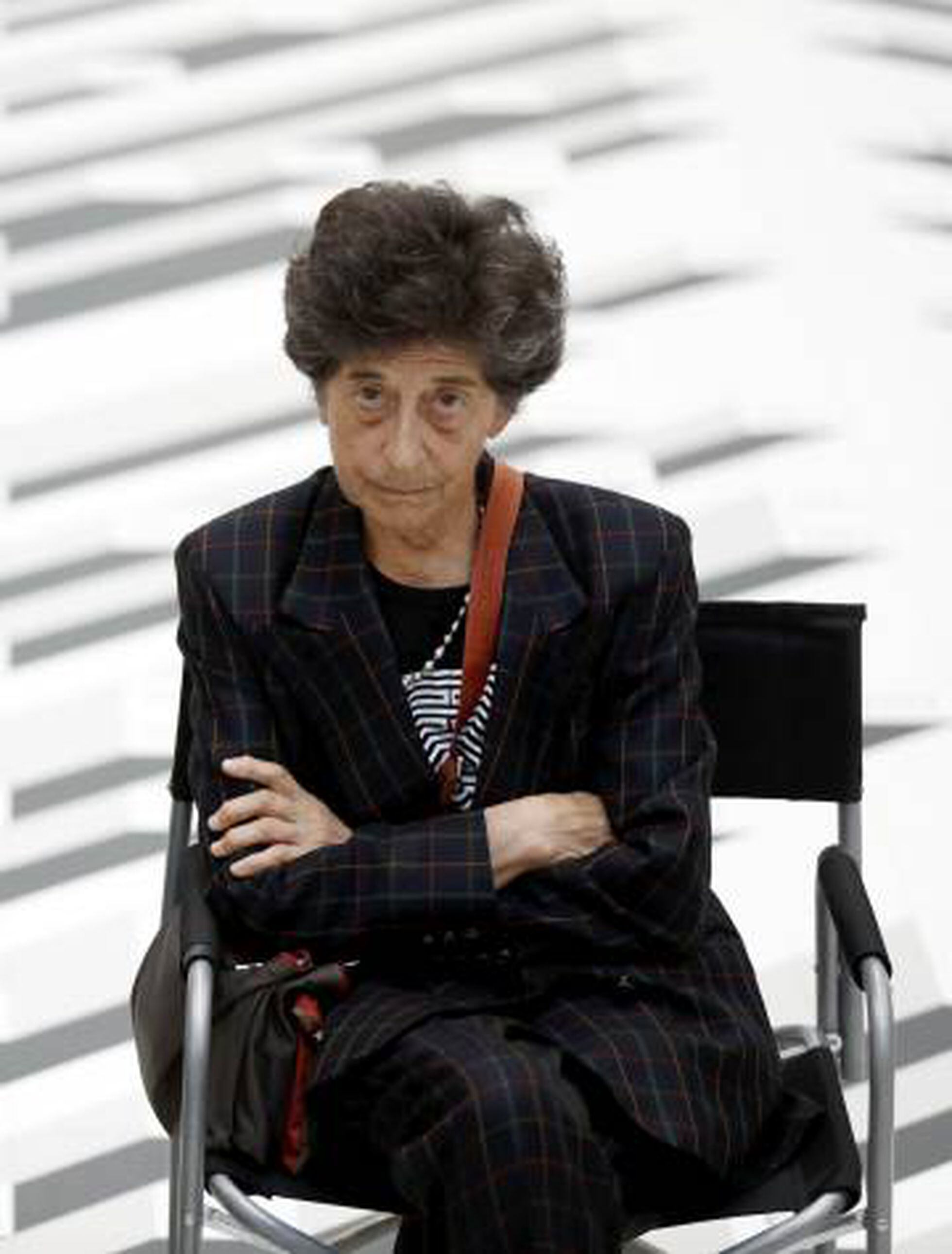 Esther Ferrer da otra vuelta al tiempo y al infinito | Cultura | EL PAÍS