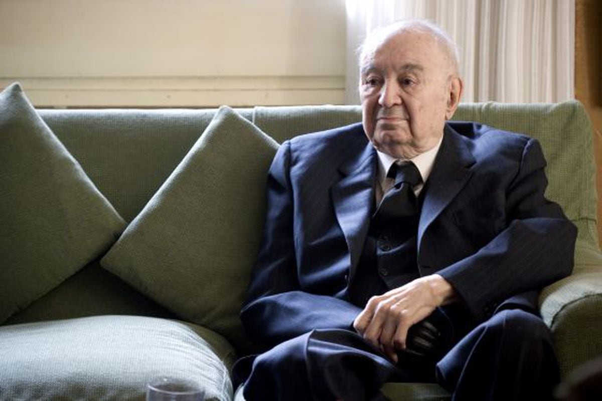 Fallece Martín de Riquer, medievalista y gran especialista en el ...