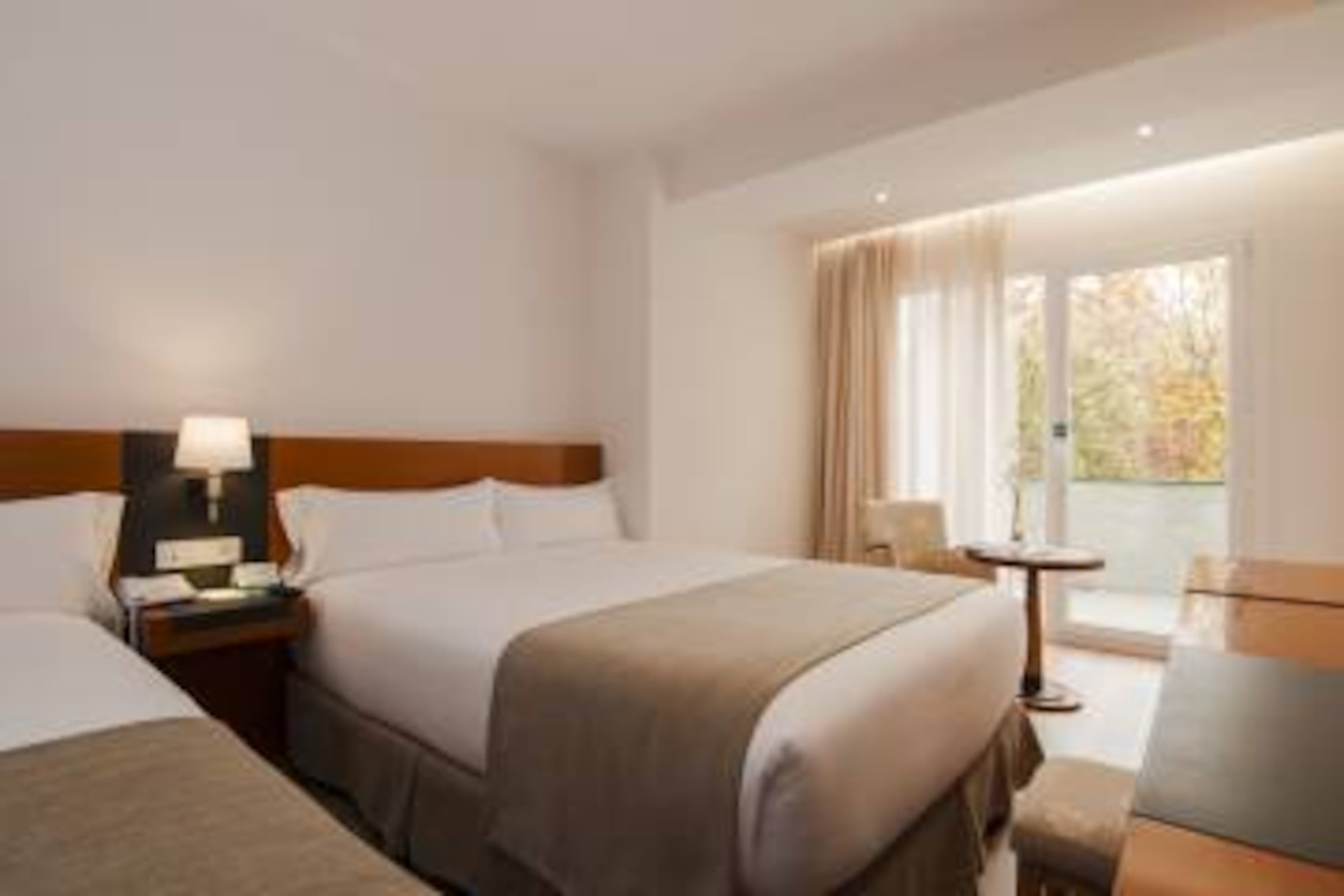 Hoteles en Madrid: Senator Barajas, un hotel funcional a un paso del ...