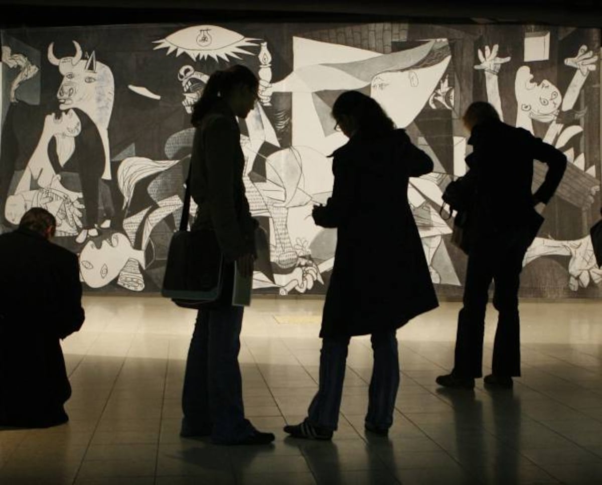 14 cuadros incómodos que debes explicar a tu hijo (aunque desearías que ...