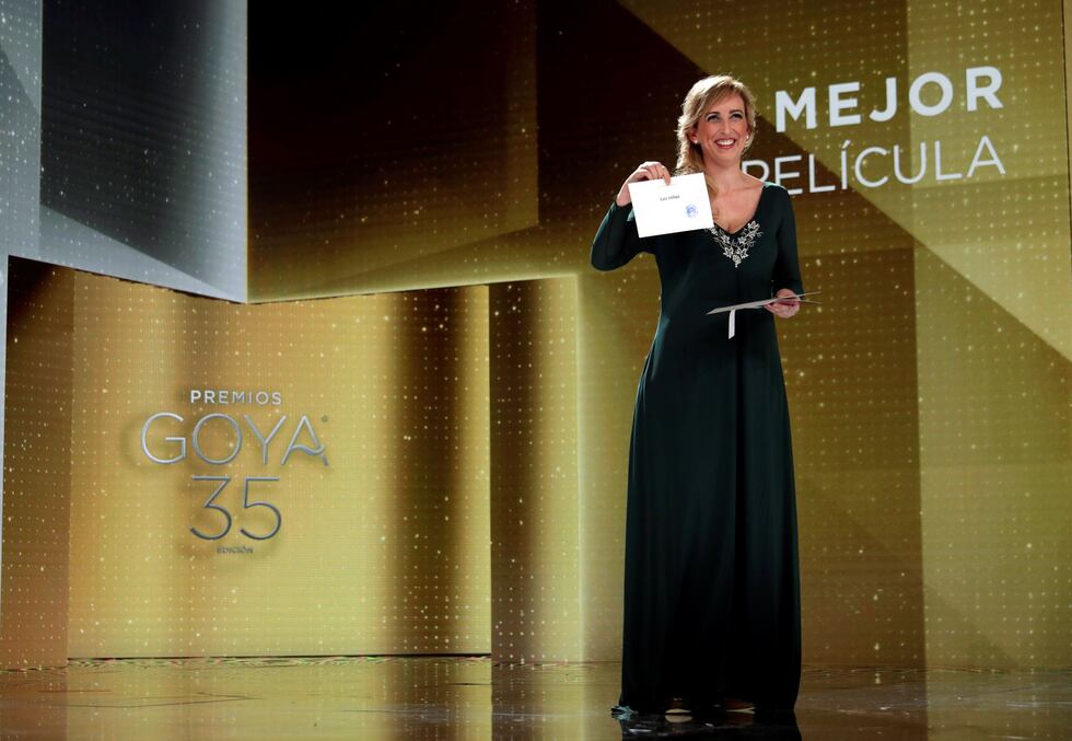 La enfermera Ana María Ruiz entrega el Goya más importante en homenaje ...