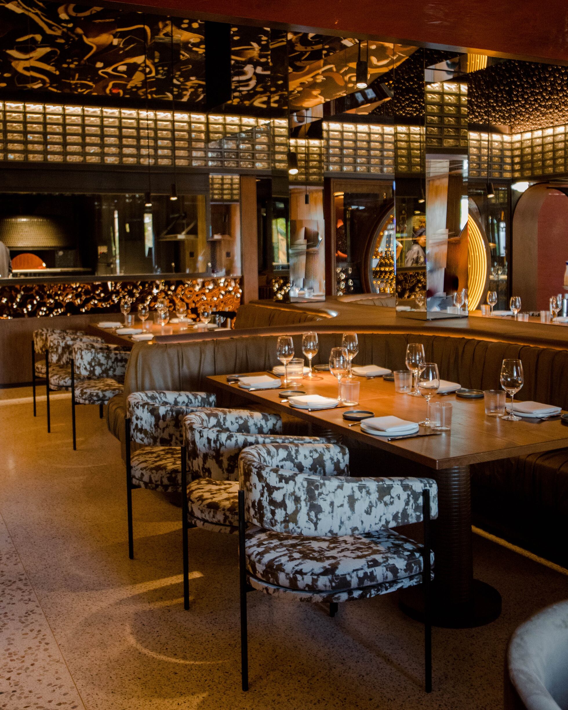 Restaurante Roostiq Marbella, excepcionales torreznos y culto al fuego ...