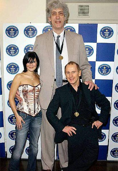 Kim Marsh, Chris Greener y Wayne Sleep en la fiesta del 50º aniversario del Guinness. | Agenda ...