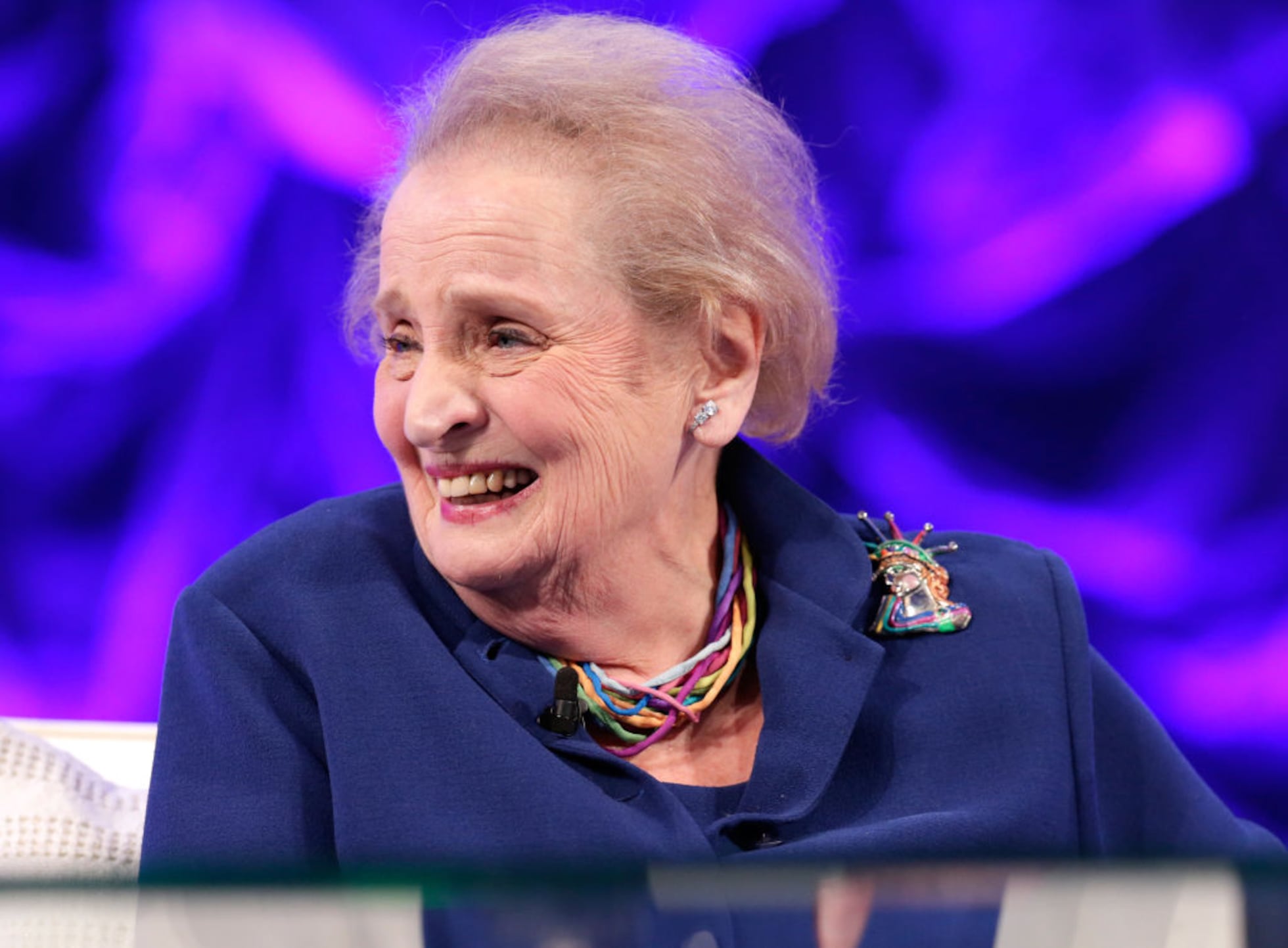 Cómo Madeleine Albright convirtió sus broches en una poderosa ...