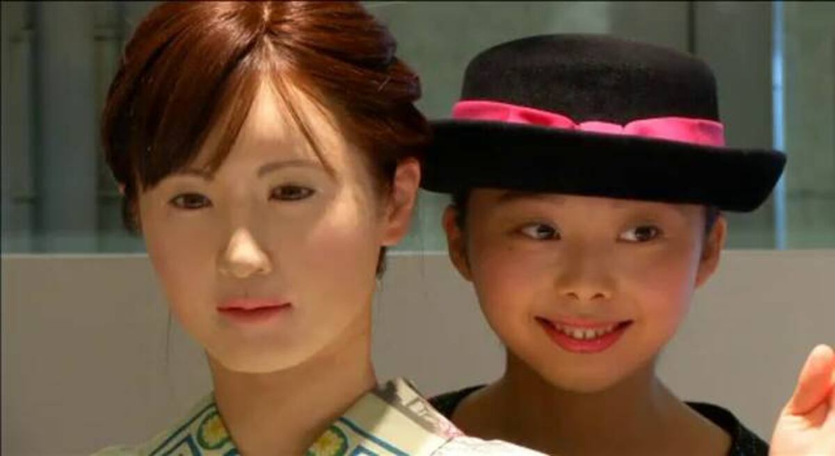 Aiko, la robot recepcionista | Vídeos | EL PAÍS