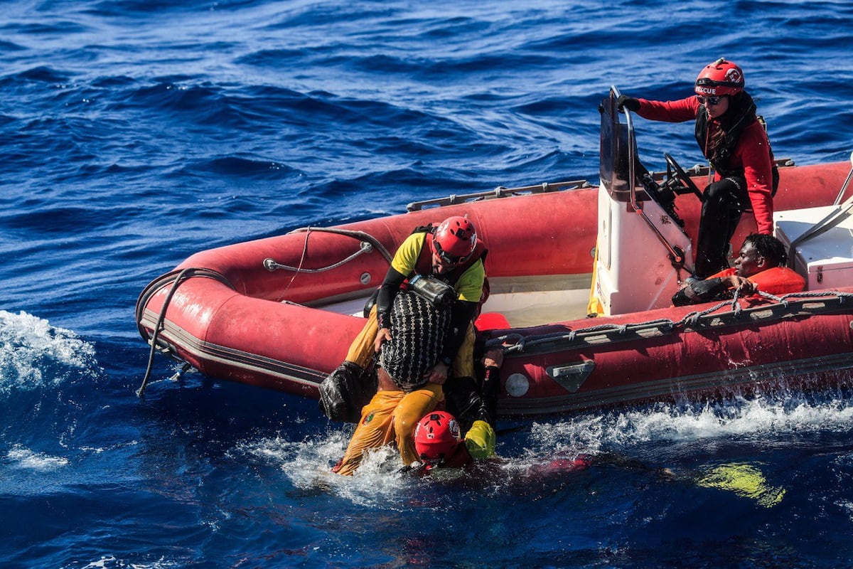 Las ONG de rescate en el Mediterráneo luchan por aumentar la presencia ...