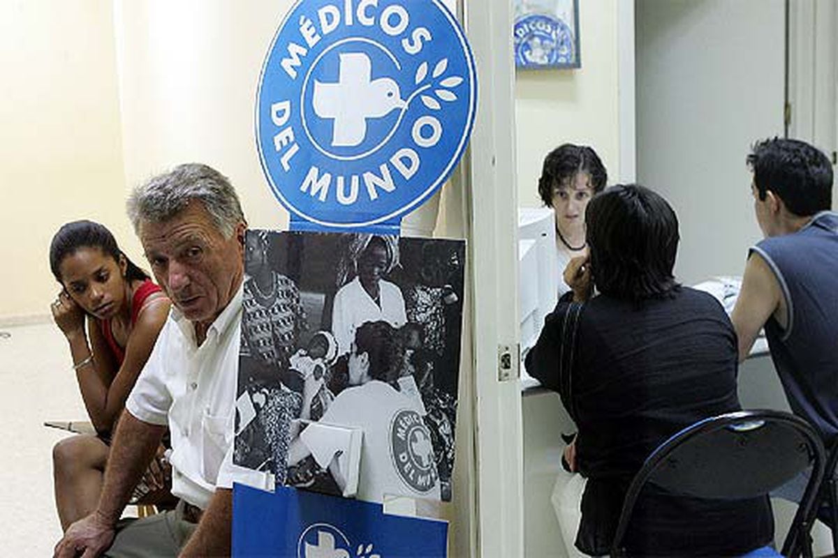 Consulta de la ONG Médicos del Mundo en Sevilla | Andalucía | EL PAÍS