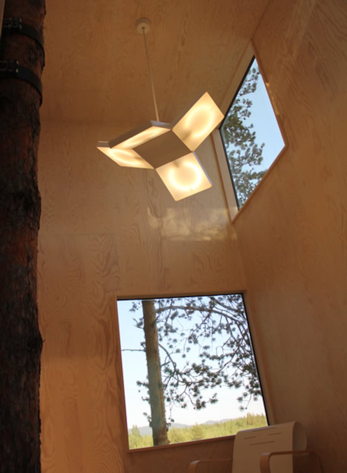 El interior del Mirrorcube es una cálido y acogedor cubículo de 4x4x4 | El Viajero | EL PAÍS