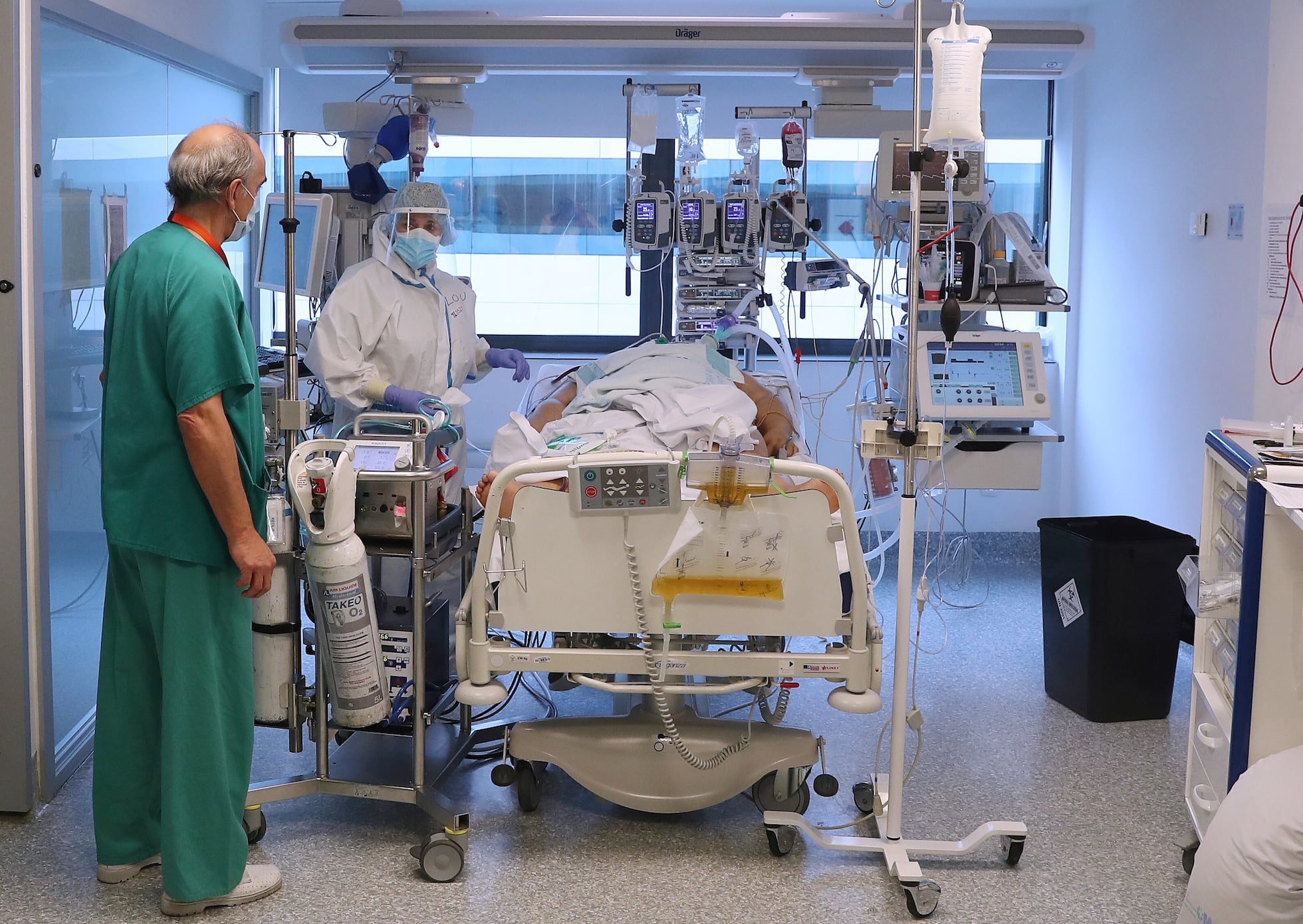 Coronavirus: Los últimos de la UCI | Sociedad | EL PAÍS