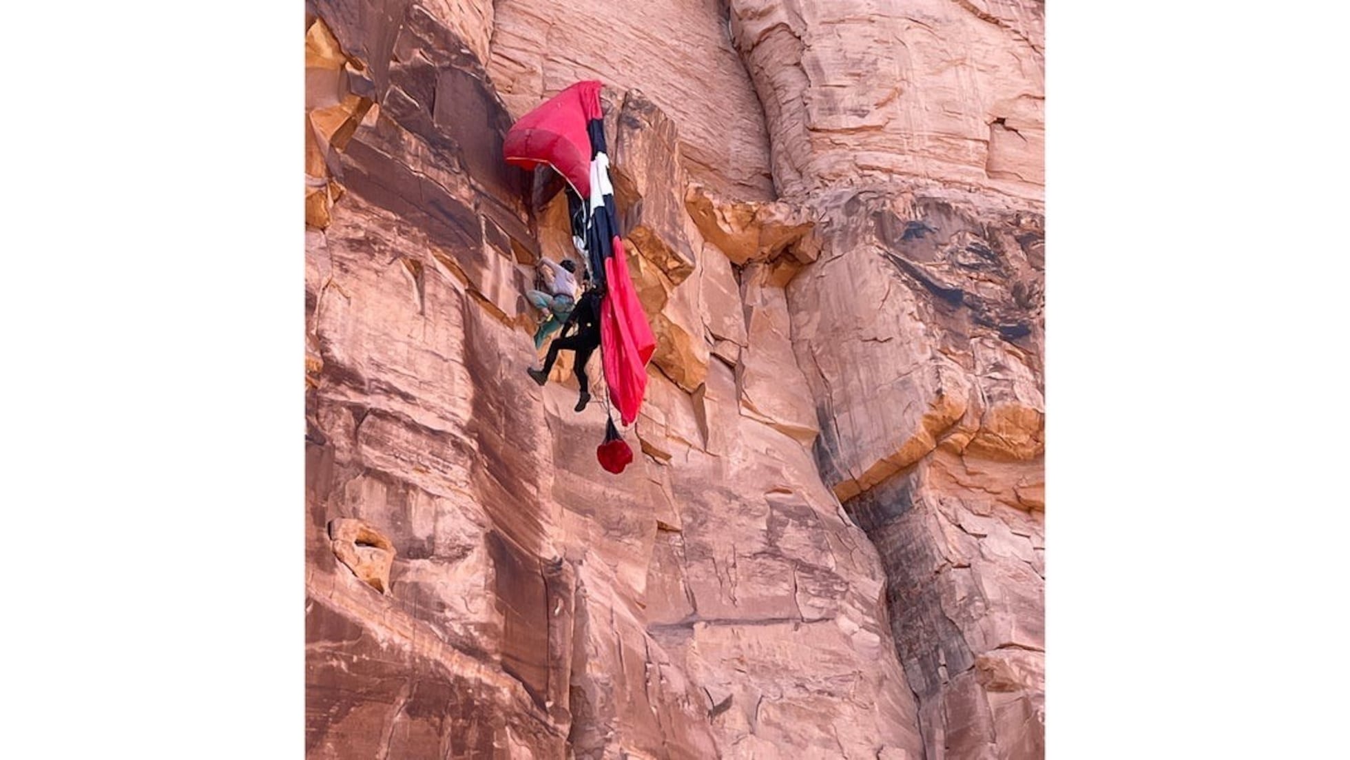 River Barry: Un rescate de película: una escaladora salva la vida de un ...