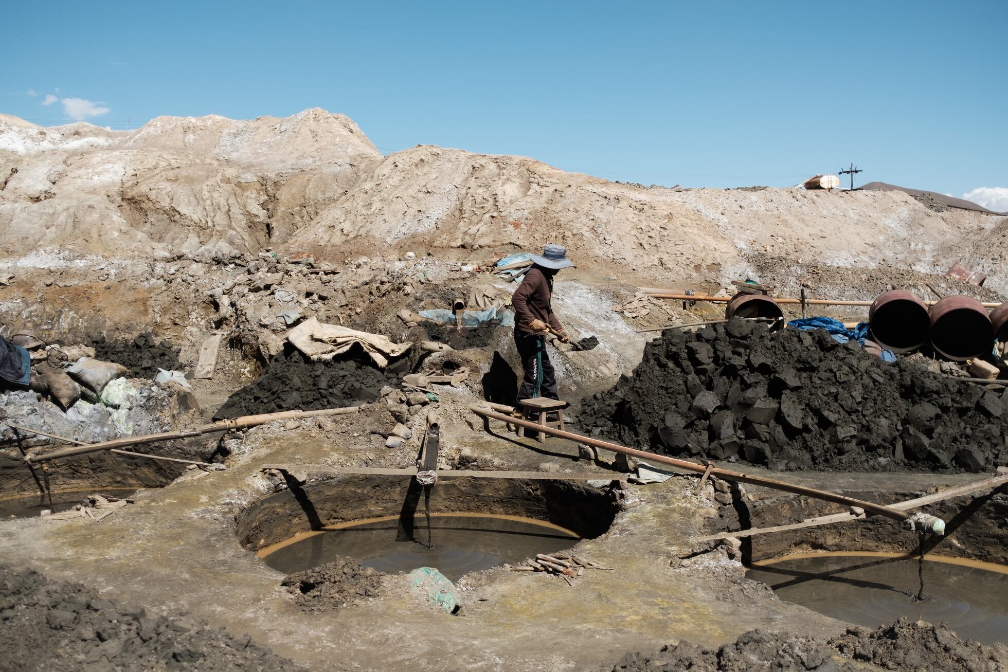 Una comunidad a orillas del desaparecido lago Poopó demanda el agua que ...