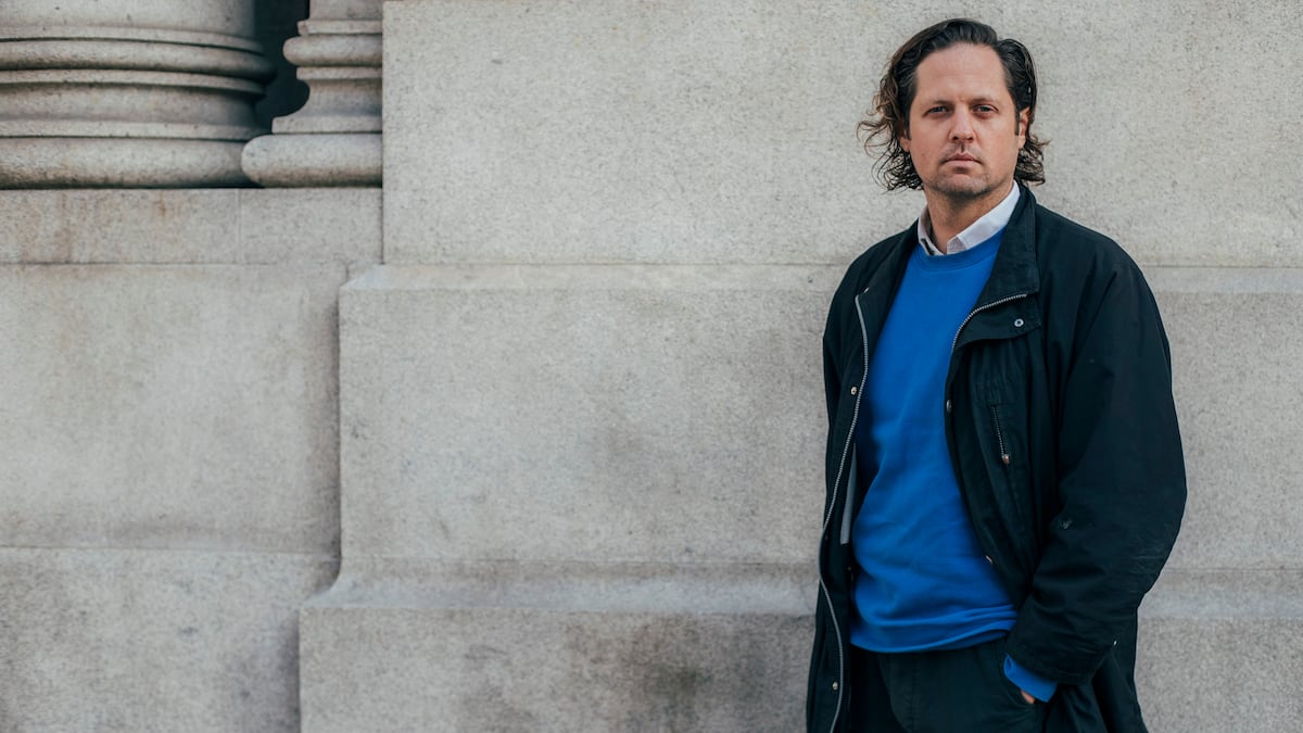 Vincent Bevins, periodista: “Existe una conspiración internacional ...