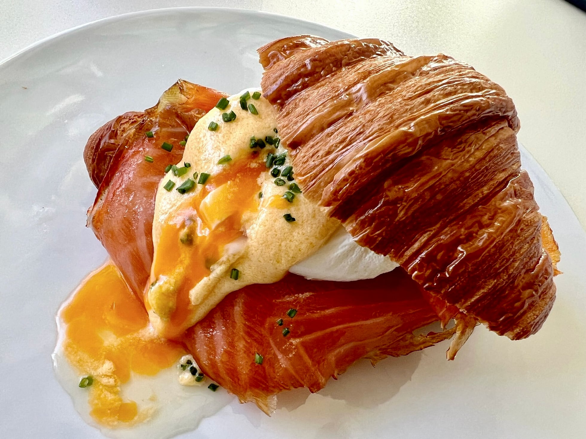 Ideas para rellenar un cruasán en el desayuno y el origen de este bollo ...