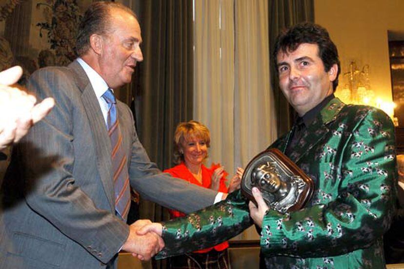 El rey Juan Carlos entrega a Xavier Sala i Martin el premio de Economía ...