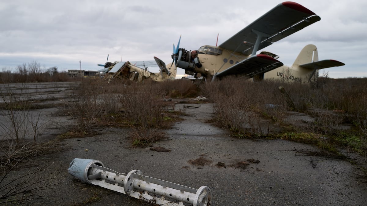 Las bombas de racimo: el arma con la que Ucrania confía en romper las ...