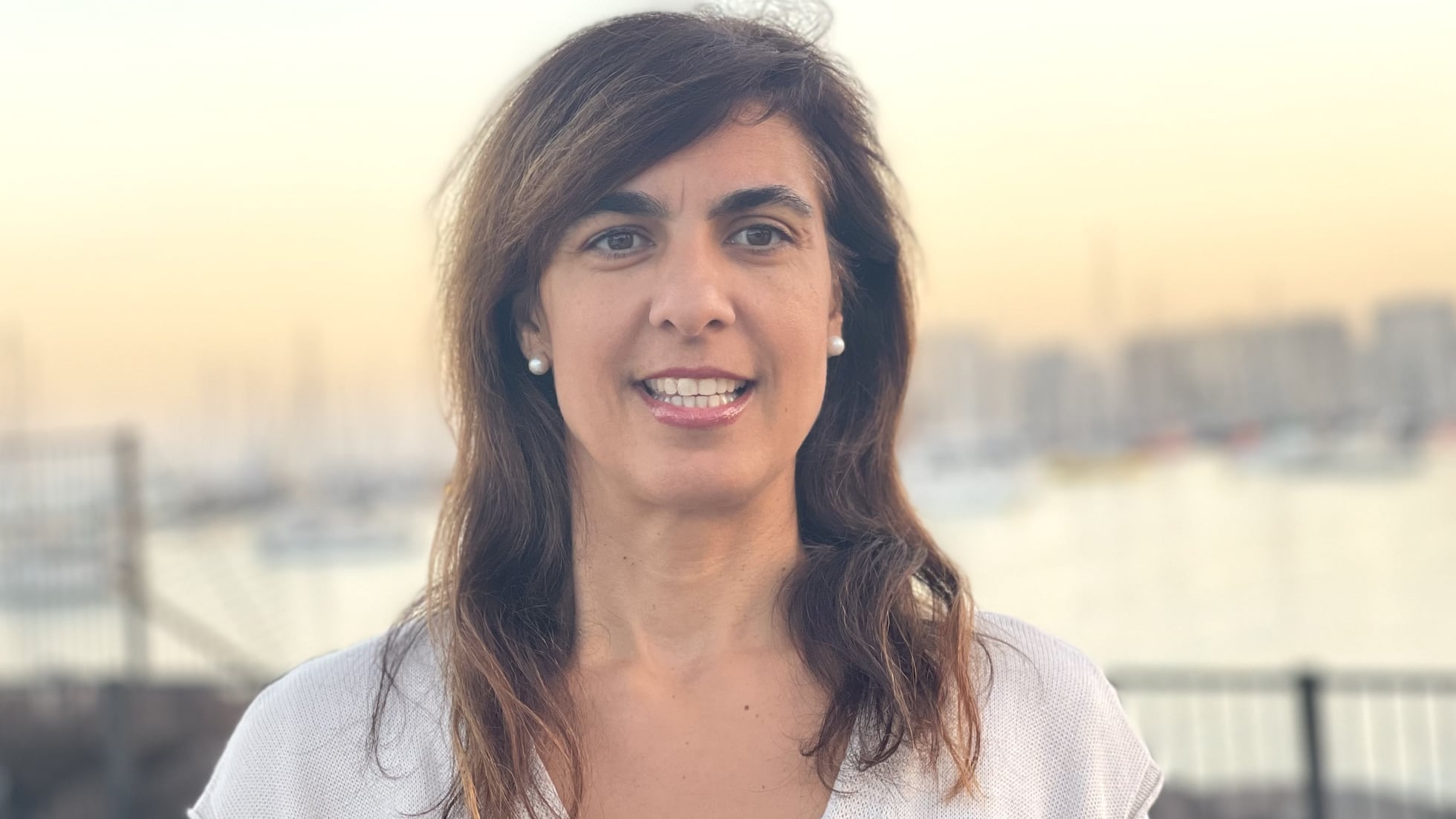 Día de la Infancia: Anna Morató: “Los cuentos sirven para reír y ...