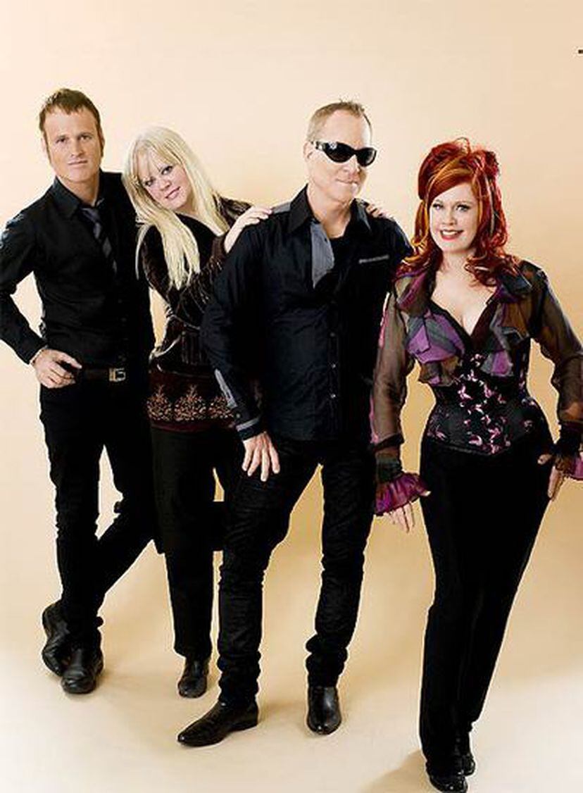 Los B52's vuelven a Europa con un rock "mezcla de crítica y diversión ...