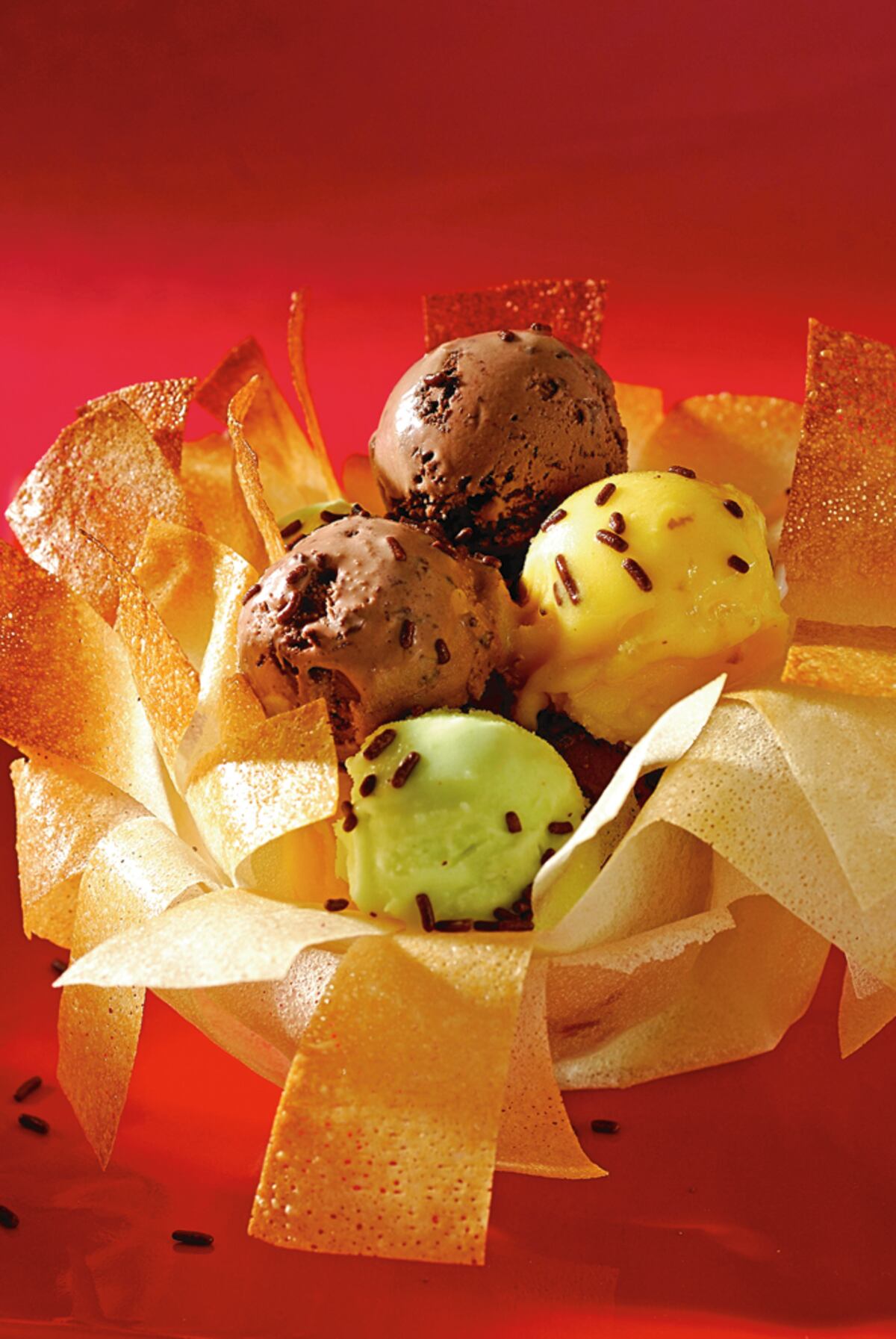 Flor de 'brick' con helados variados y salsa 'sunday' | EL PAÍS Semanal ...