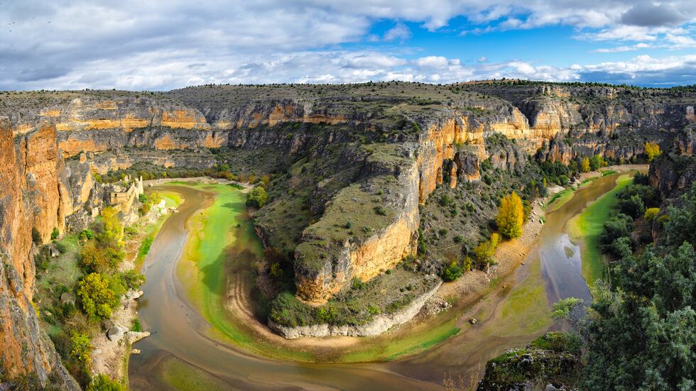 Los pueblos más bonitos de Segovia para estrenar el otoño | Guía de ...