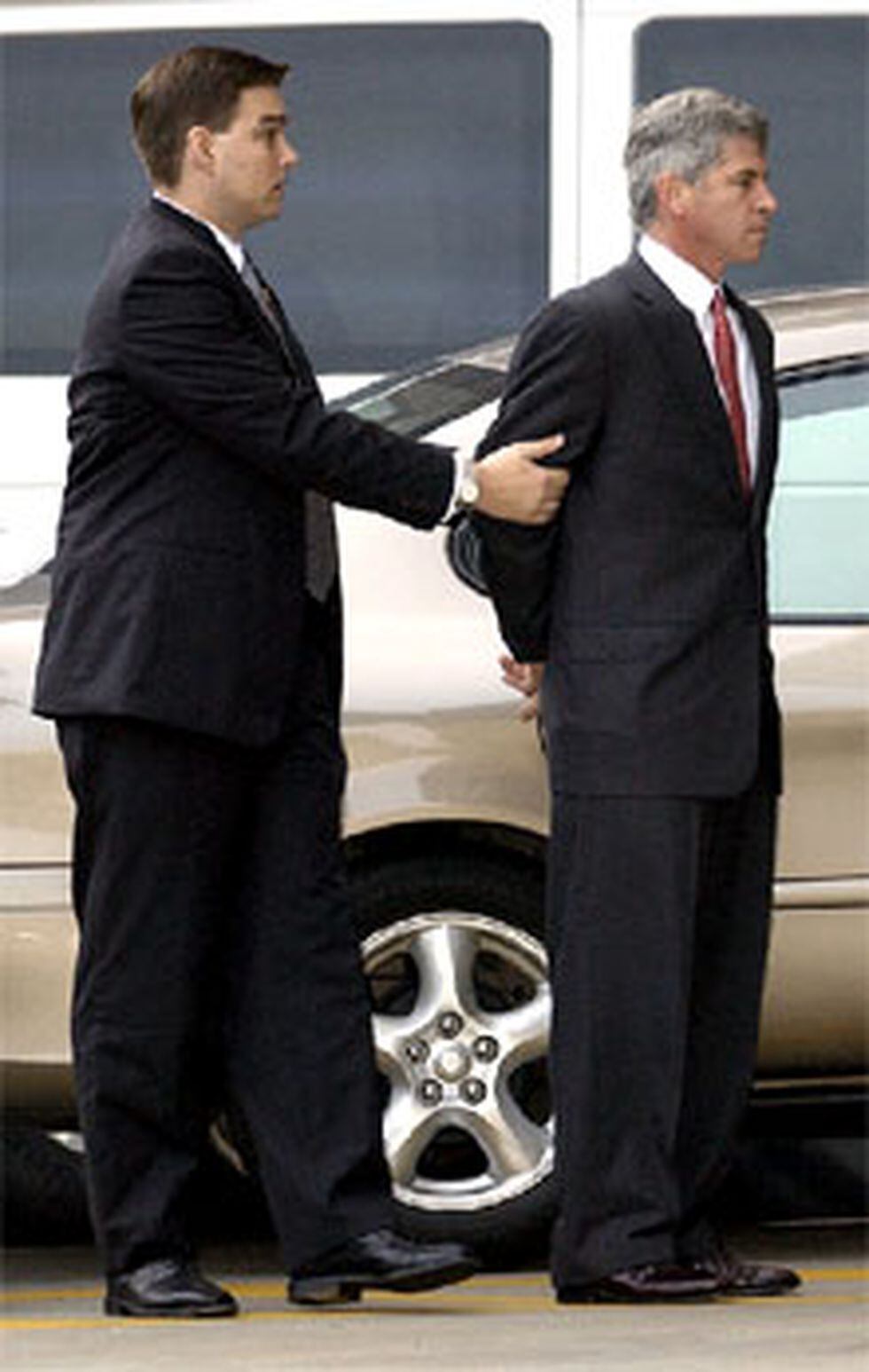 Andrew Fastow, antiguo director financiero de Enron, detenido por el ...