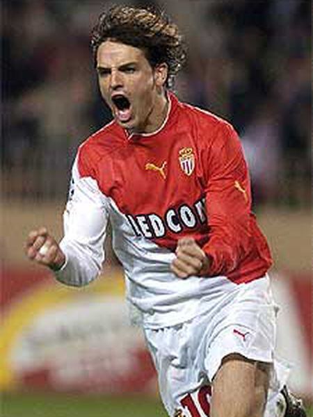 Morientes celebra un gol del Mónaco | Deportes | EL PAÍS