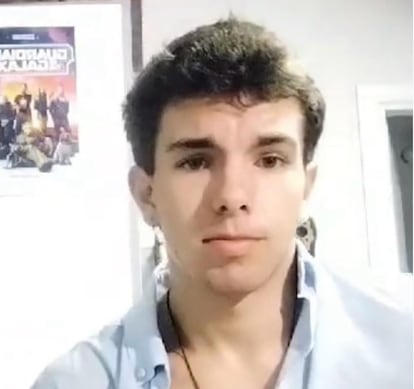 Un joven de 19 años desaparece después de enviar tres mensajes y dejar ...