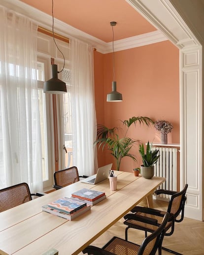 ¿Pintar el techo de un color distinto al blanco es una buena idea ...