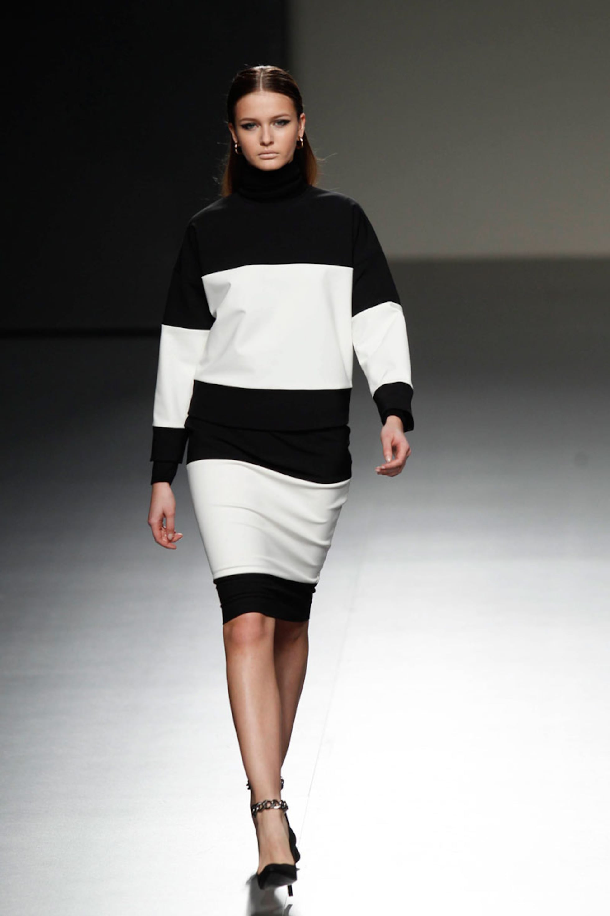 Angel Schlesser y el triunfo del clasicismo | Fotos | Pasarelas de Moda ...
