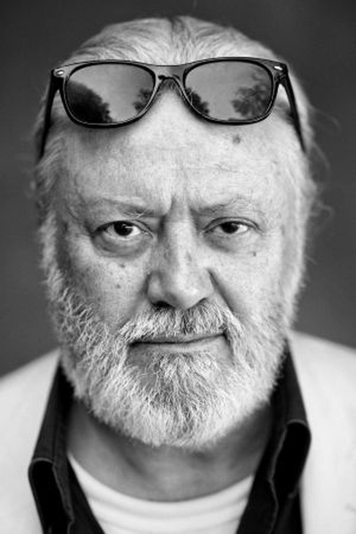 “Rajoy y Bárcenas son personajes de un guiñol terrorífico” | Cultura ...