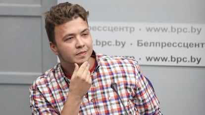 Roman Protasevich: Lukashenko indulta al periodista bielorruso detenido tras desviar el avión en ...