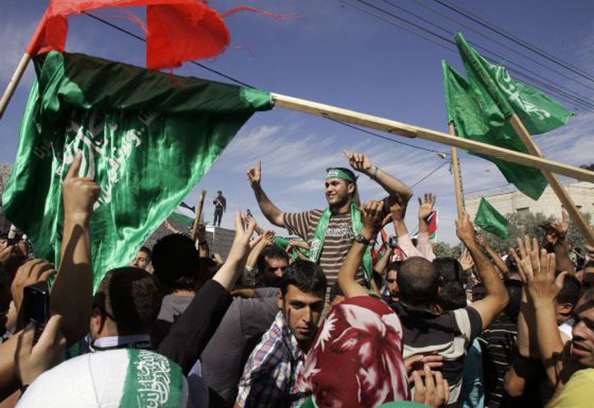 La Bandera De Hamás Ondea En Ramala Internacional El PaÍs