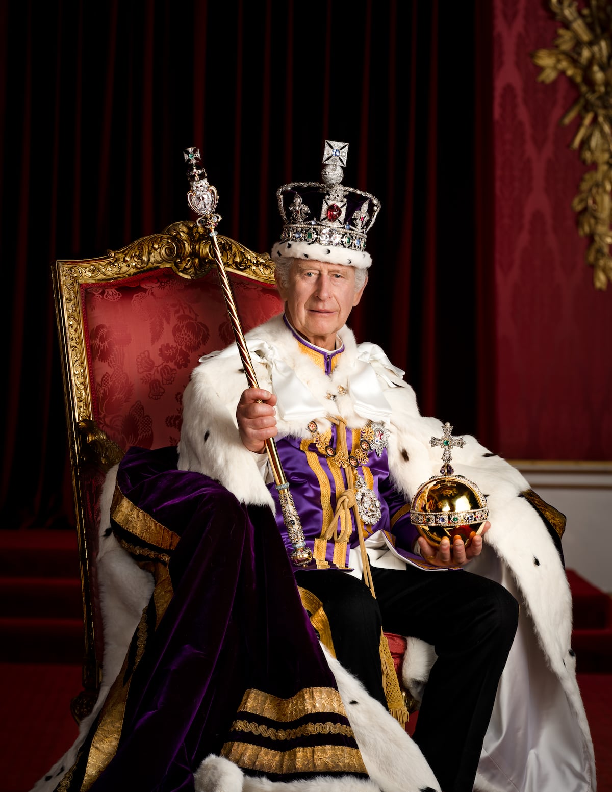 Así son los cuatro retratos oficiales de la coronación de Carlos III y ...