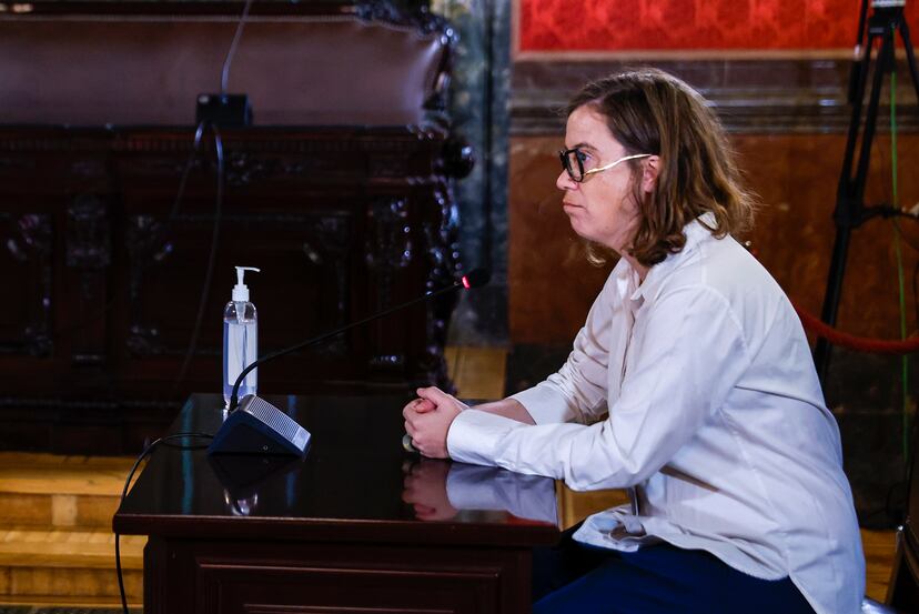 La diputada de la CUP Eulàlia Reguant alega que no contestó a Vox en el ...