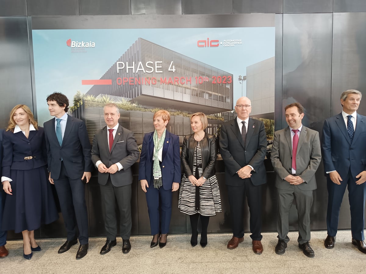 Gestamp y CAF refuerzan el centro AIC de movilidad con 450 técnicos ...