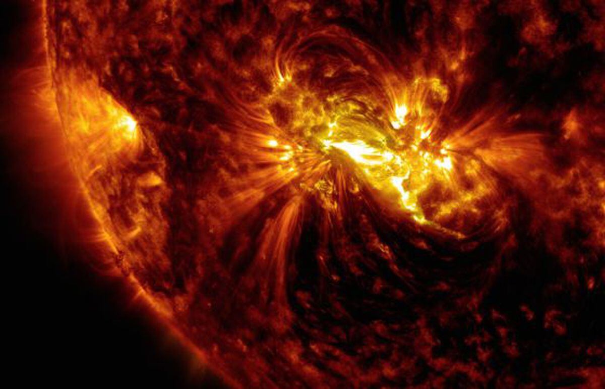 Se ‘esconde’ la gran mancha solar que ha emitido potentes llamaradas ...