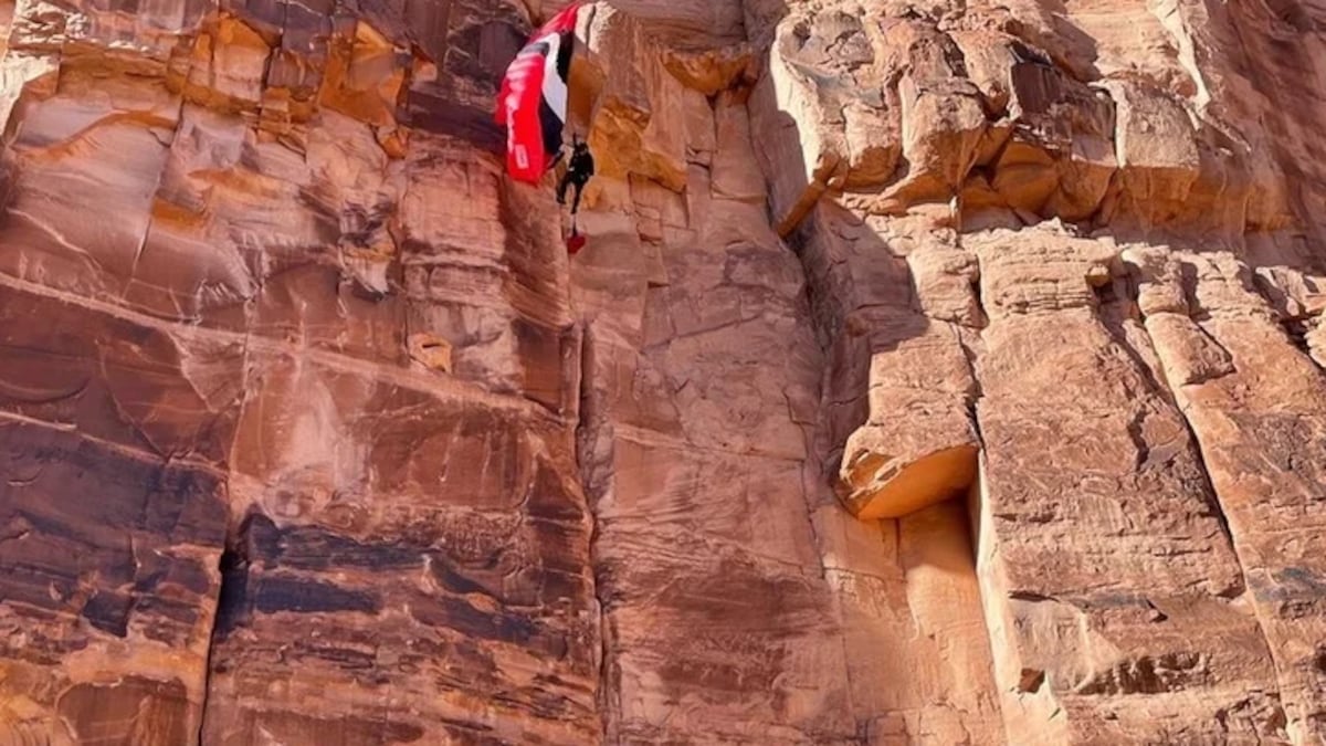 River Barry: Un rescate de película: una escaladora salva la vida de un ...